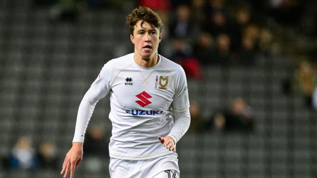 Jack Hendry: Dundee recruit centre-half on two-year deal - BBC Sport