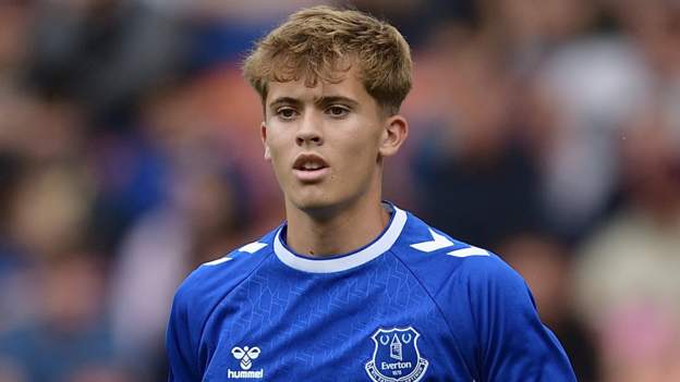 Isaac Price: Teenage Northern Ireland midfielder joins Standard Liege ...