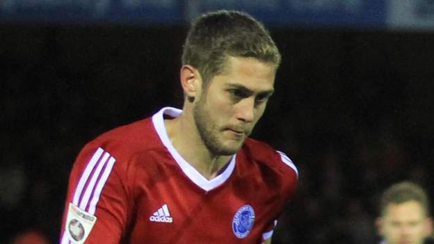 Jack Saville and Charlie Walker sign new Aldershot Town deals - BBC Sport