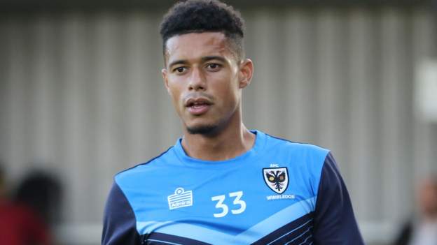 Lyle Taylor: AFC Wimbledon striker signs new contract - BBC Sport