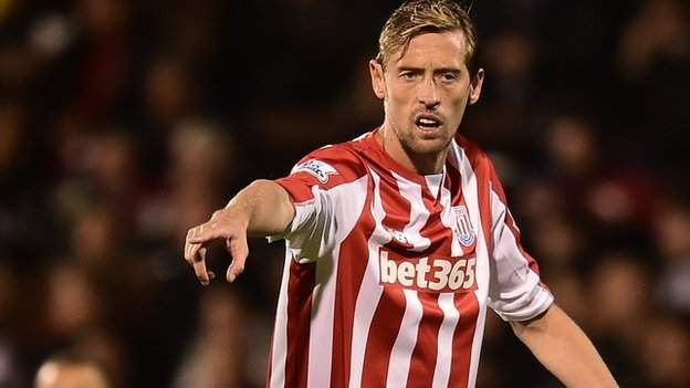 Peter Crouch: Stoke City striker happy to fight for place - BBC Sport