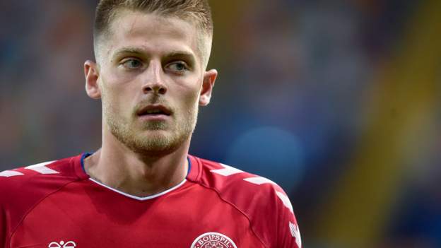 Mathias Jensen: Celta Vigo midfielder joins Championship side Brentford ...