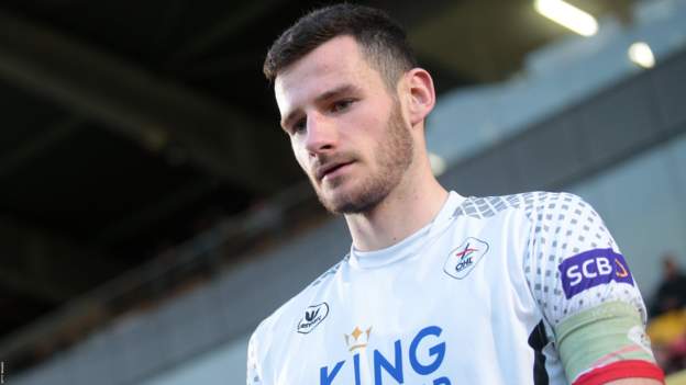 Elliott Moore: Defender joins Oxford United from Leicester City - BBC Sport