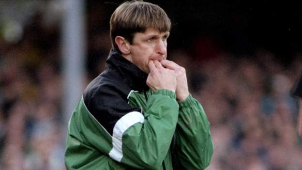 Kevin Hodges: Plymouth Argyle legend leaves youth team role - BBC Sport
