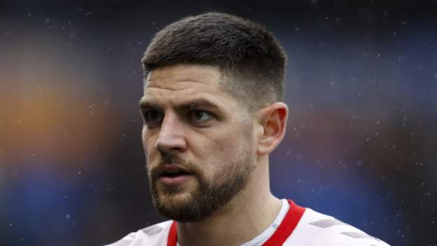 Danny Andrew: Cambridge United make Fleetwood Town defender second ...