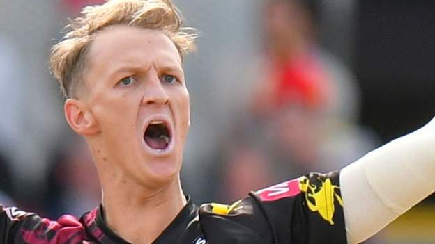 Max Waller: Somerset spinner signs two-year white ball contract - BBC Sport
