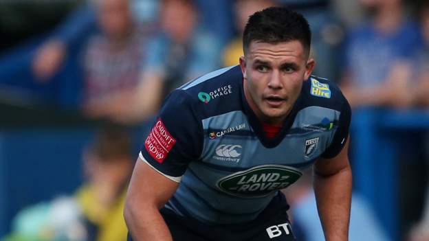 Ellis Jenkins: Wales flanker signs to stay at Cardiff Blues - BBC Sport