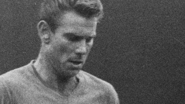 Peter Swan: Ex-Sheffield Wednesday & England defender dies aged 84 ...