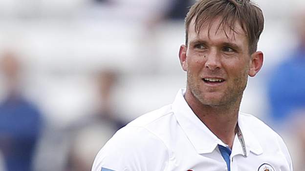 County Championship: Hardus Viljoen leads Derbyshire fightback against ...