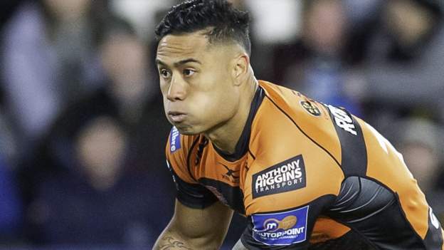 Ben Roberts: Castleford half-back's contract cancelled by mutual ...