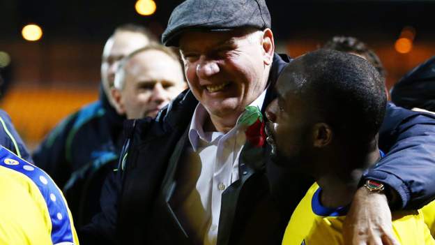 Alan Devonshire: Maidenhead boss relishing Port Vale replay - BBC Sport