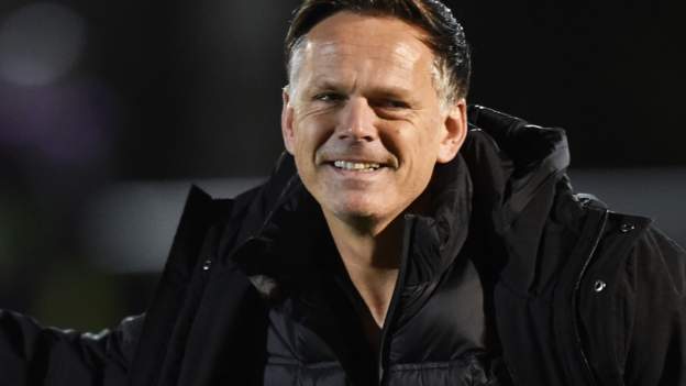 Scott Booth: Head coach commits to Glasgow City until 2021 - BBC Sport