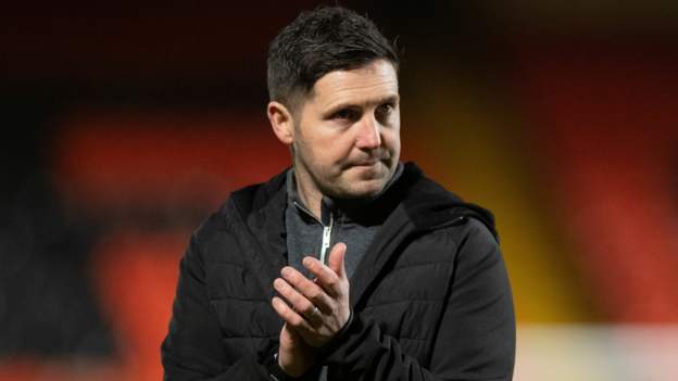 Former Dundee United boss Liam Fox joins Aberdeen coaching staff - BBC ...