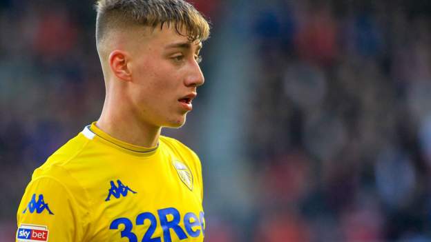 Jack Clarke: Leeds United winger to resume training after virus - BBC Sport
