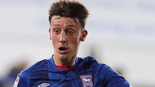 Cameron Humphreys: Ipswich Town midfielder setting 'great example' for ...