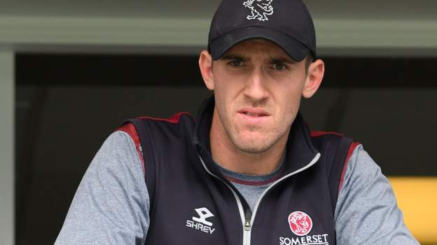 Craig Overton: Somerset paceman signs new contract until 2023 - BBC Sport