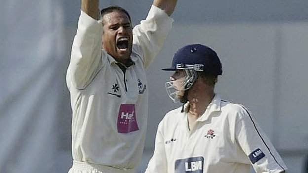 Worcestershire: Andrew Hall's 'six perfect yorkers' at New Road - BBC Sport