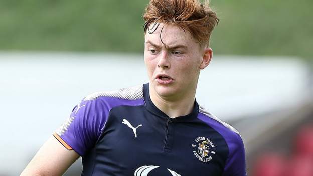 Jack Senior: Luton Town left-back extends contract until 2019 - BBC Sport