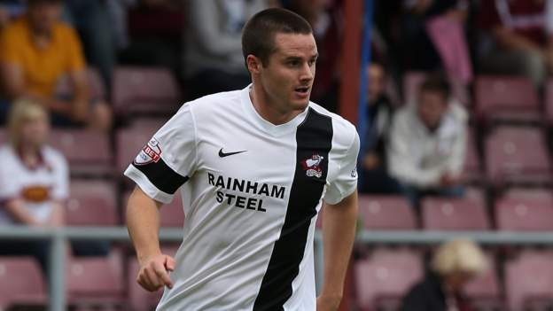Eddie Nolan: Former Scunthorpe United defender joins York City - BBC Sport