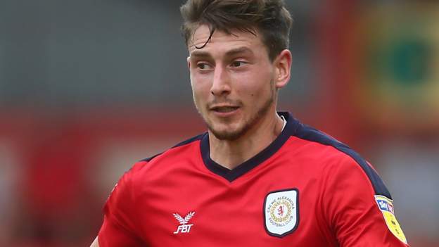 Shaun Miller: Morecambe re-sign Crewe striker on loan - BBC Sport