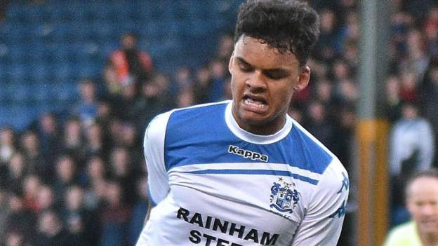 Jacob Bedeau: Aston Villa make approach for Bury defender - BBC Sport