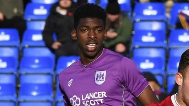 Tyreeq Bakinson: Newport County sign Bristol City midfielder - BBC Sport