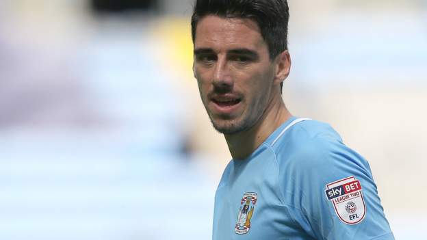 Peter Vincenti: Macclesfield Town sign midfielder from Coventry - BBC Sport