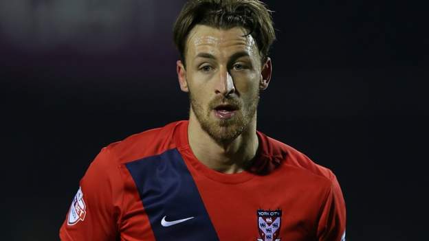 Jake Hyde: Maidenhead United sign Stevenage striker from 1 July - BBC Sport