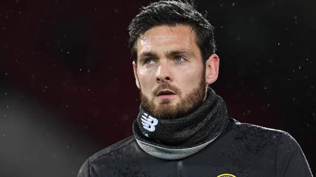 Craig Gordon: Hearts in talks with Scotland & Celtic goalkeeper - BBC Sport