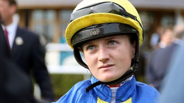 Hollie Doyle: Jockey sidelined with broken elbow after Wolverhampton ...