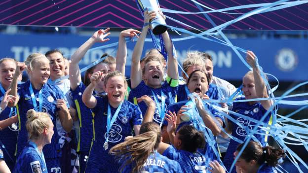 Chelsea 4-2 Man Utd: Chelsea win historic third successive WSL title ...