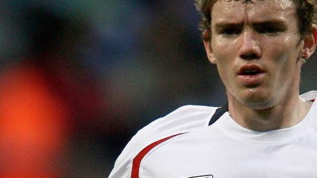 James Sinclair: Morecambe sign experienced striker - BBC Sport