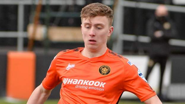 Irish Premiership: Ten-man Carrick too strong for Swifts at Stangmore ...