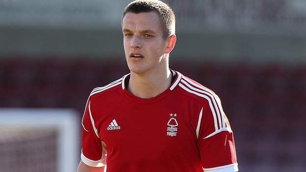 Stevenage sign Deimantas Petravicius and Offrande Zanzala - BBC Sport