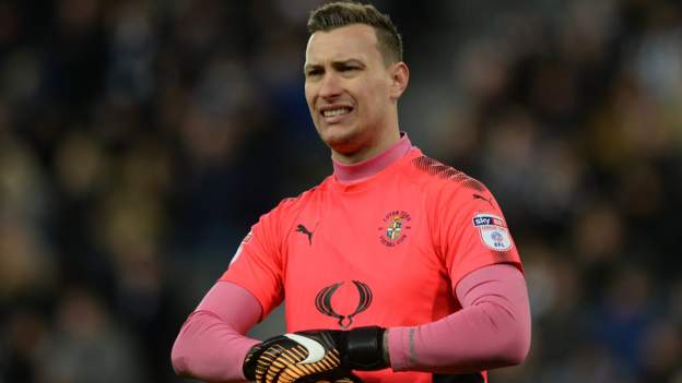 Marek Stech: Luton Town goalkeeper among five players released by Championship club - BBC Sport