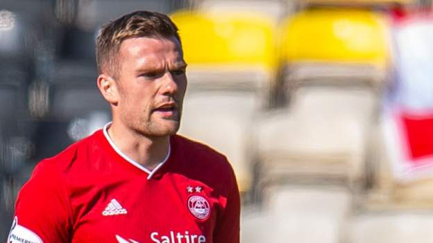 Michael Devlin: Fleetwood Town sign Scotland defender on short-term ...
