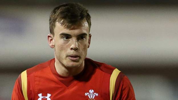 Cai Evans: Legend Ieuan Evans' son kicks Wales to win over South Africa ...