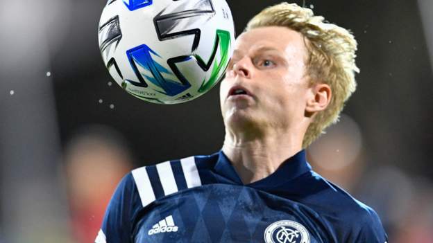 Gary Mackay-Steven: Former Dundee United, Celtic & Aberdeen winger ...