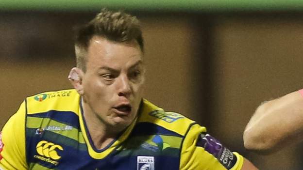 Cardiff Blues: Matthew Rees signs new deal aged 37 - BBC Sport