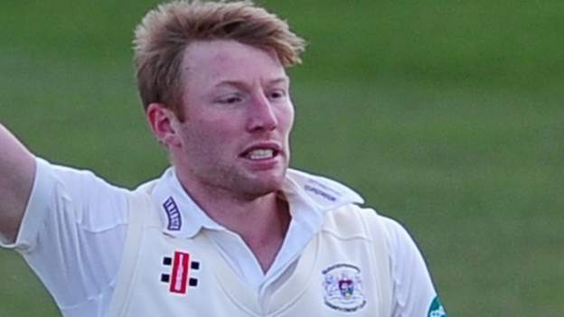 Liam Norwell: Warwickshire to sign Gloucestershire seamer on three-year ...