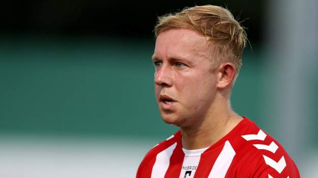Premier Division: Scottish midfielder Nicky Low leaves Derry City - BBC ...