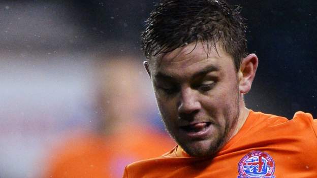 Sam Finley: Accrington Stanley midfielder signs extended deal - BBC Sport