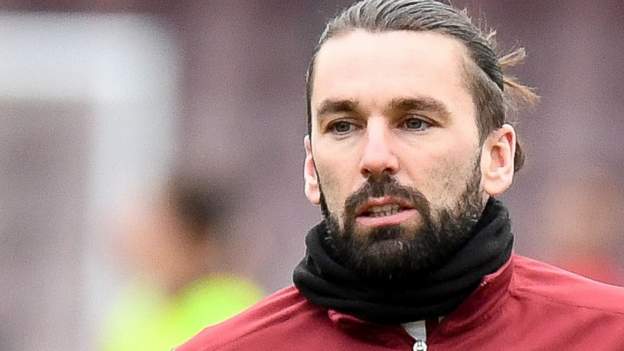 Ricky Holmes: Southend United sign winger on deal until end of season ...