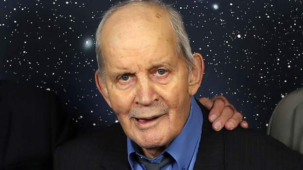 Mick Sullivan: Two-time World Cup winner dies aged 82 - BBC Sport