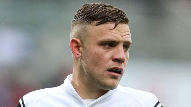 Ian Madigan: Ireland fly-half to join Ulster in summer - BBC Sport