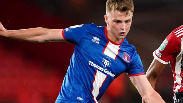 George Tanner: Bristol City sign Carlisle United defender for ...