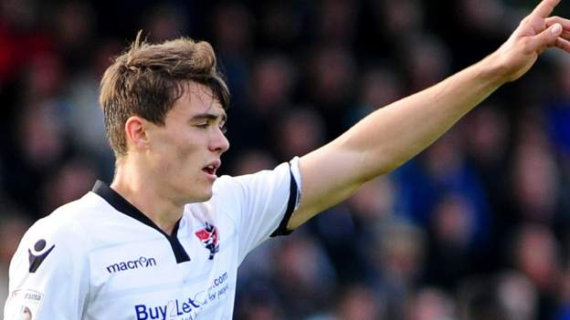 Dan Johnson: Bromley defender signs new deal with National League club ...