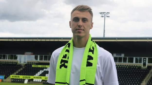 Jamie Searle: Forest Green Rovers sign goalkeeper from Barnsley - BBC Sport