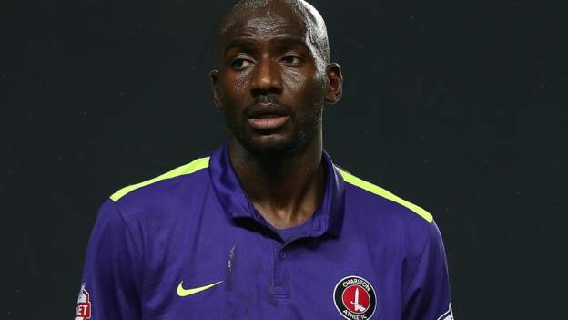 Alou Diarra: France midfielder departs Charlton - BBC Sport