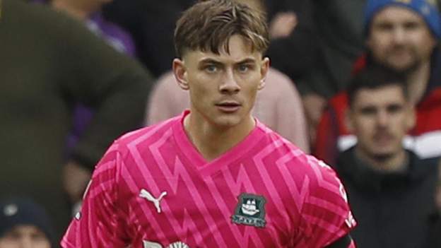 Michael Cooper: Plymouth Argyle goalkeeper impresses on knee injury ...